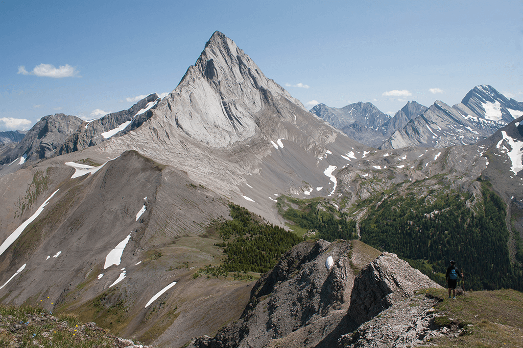 Smutwood Trail - Kananaskis - Canada freehandslife.com